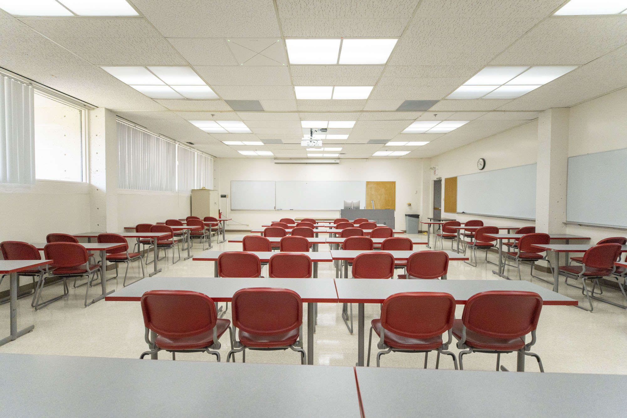 CEB 205 | Classrooms | UNLV Information Technology